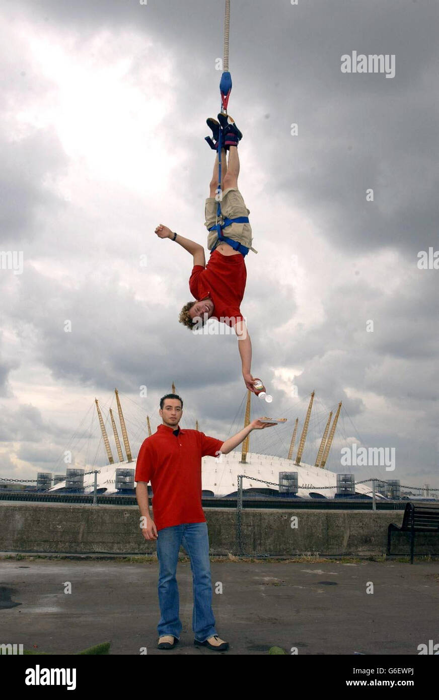 Extreme millennium dome hostpics hi-res stock photography and images ...