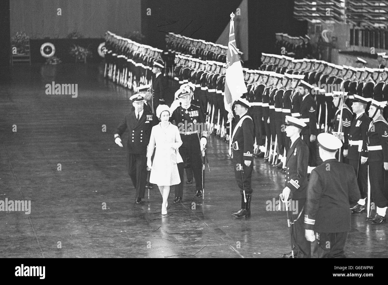 Ceremony aboard aircraft carrier hi-res stock photography and images ...
