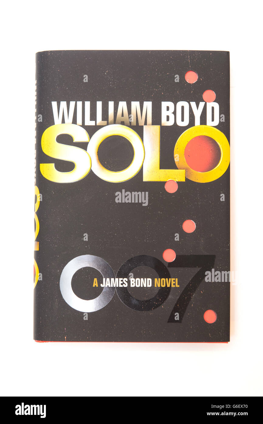 New James Bond novel Stock Photo - Alamy