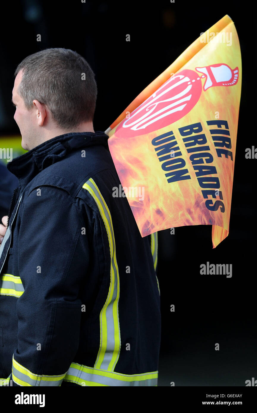 Swindon firefighters hi-res stock photography and images - Alamy