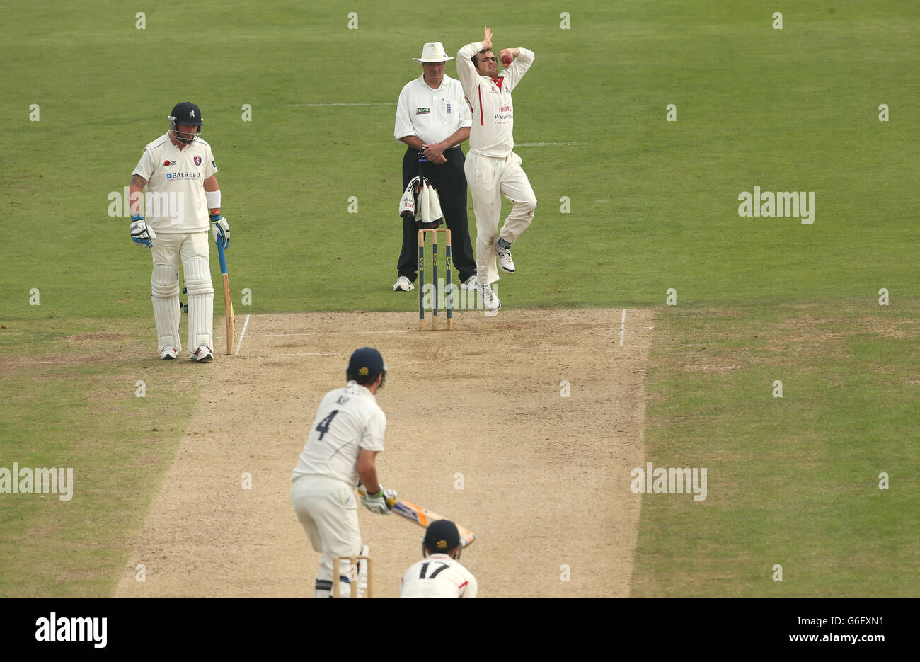 Lancashires stephen parry bowls to kents robert key hi-res stock ...