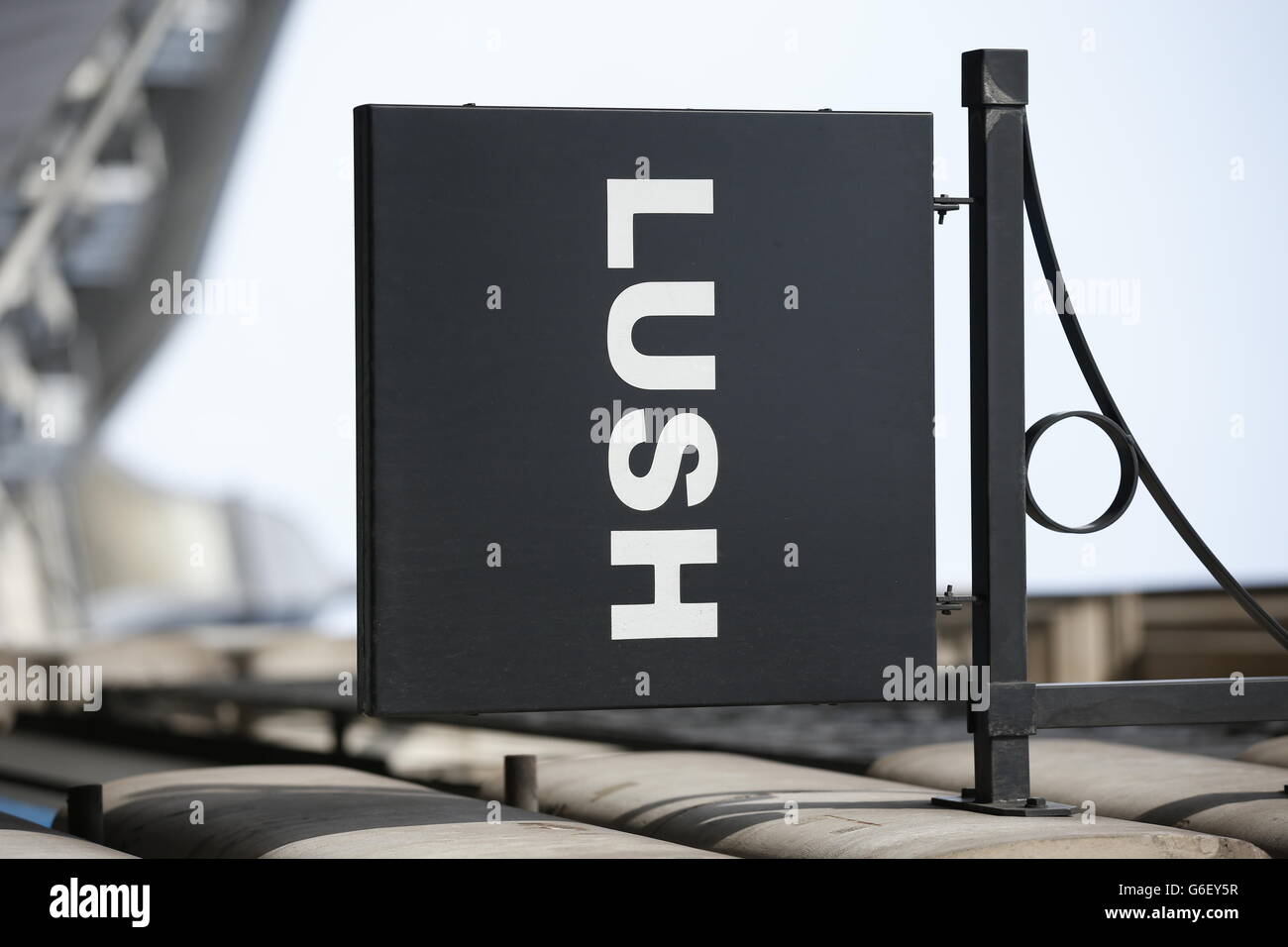 News consumer lush hi-res stock photography and images - Alamy