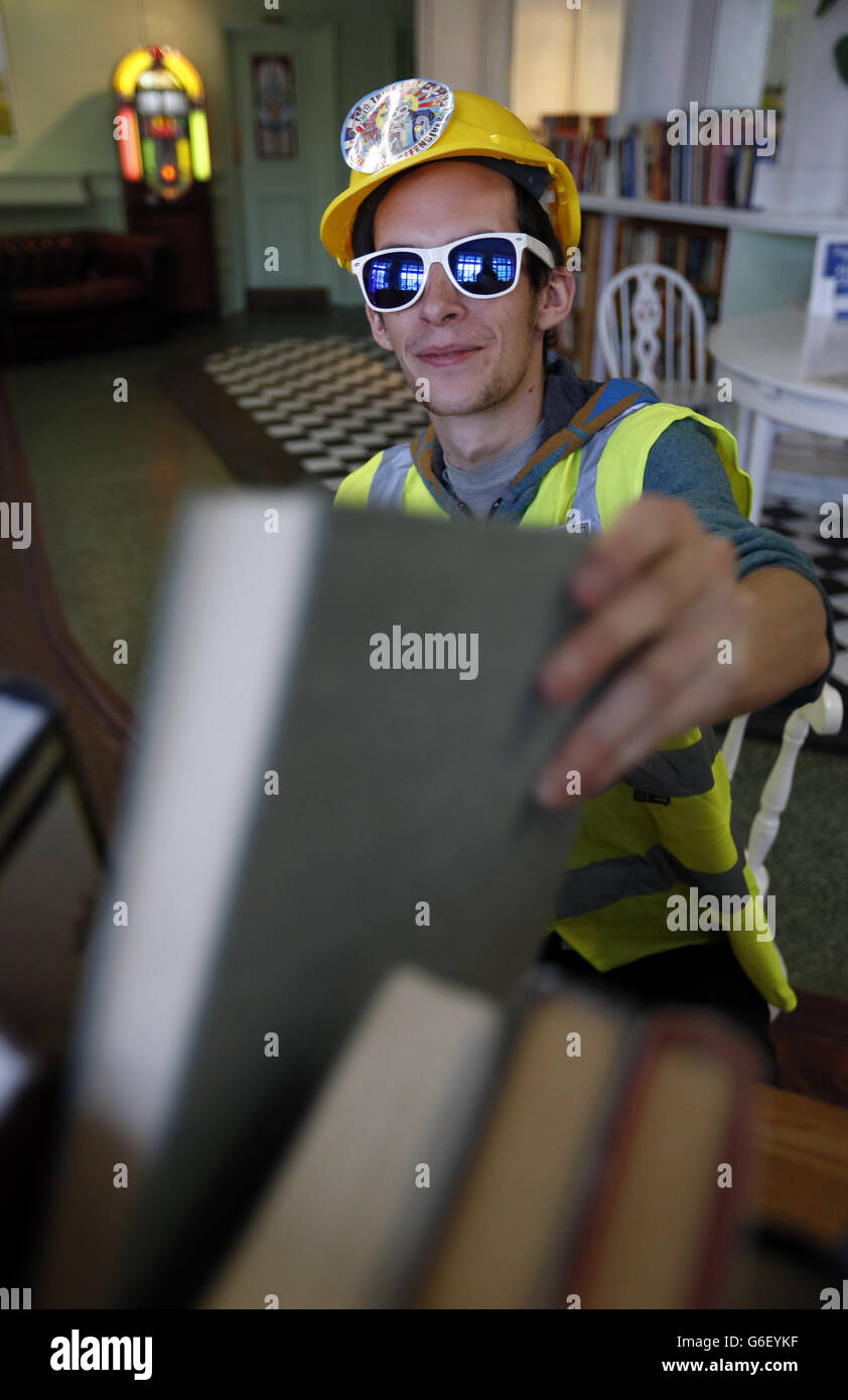 Random acts of kindness hi-res stock photography and images - Alamy