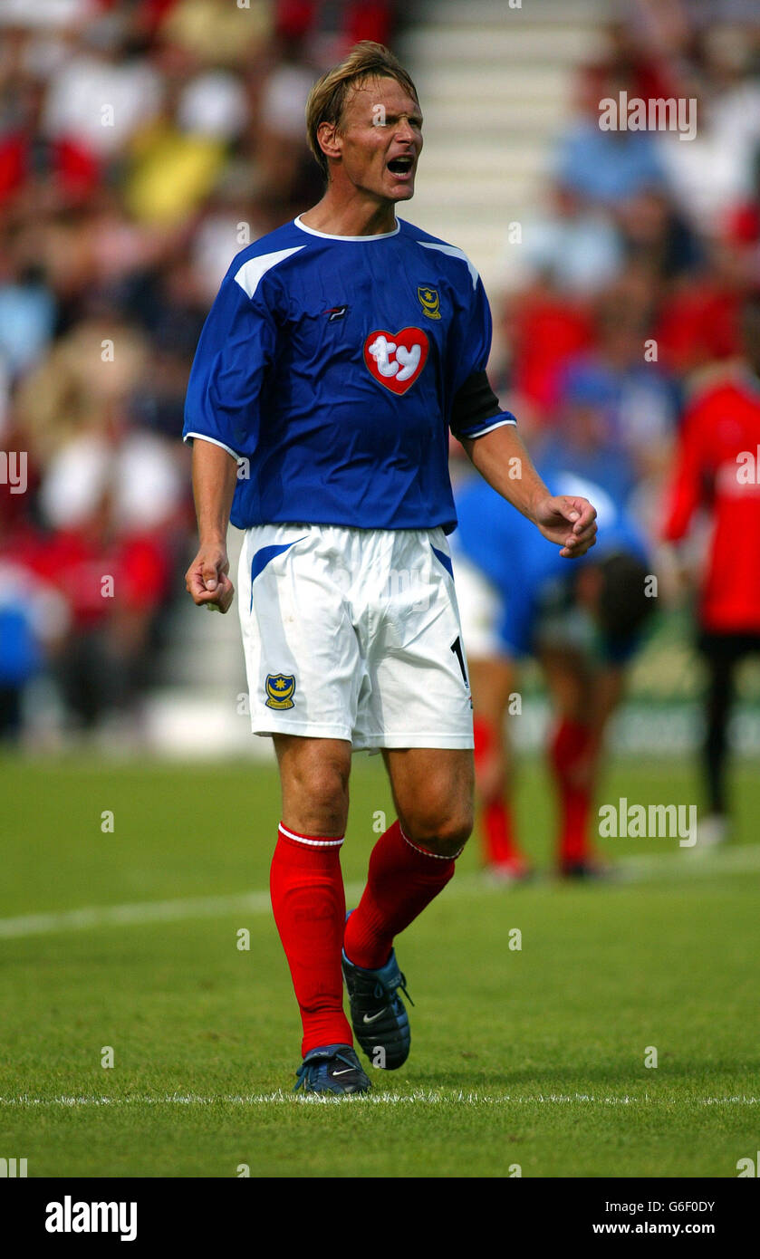 Captain of portsmouth fc hi-res stock photography and images - Alamy