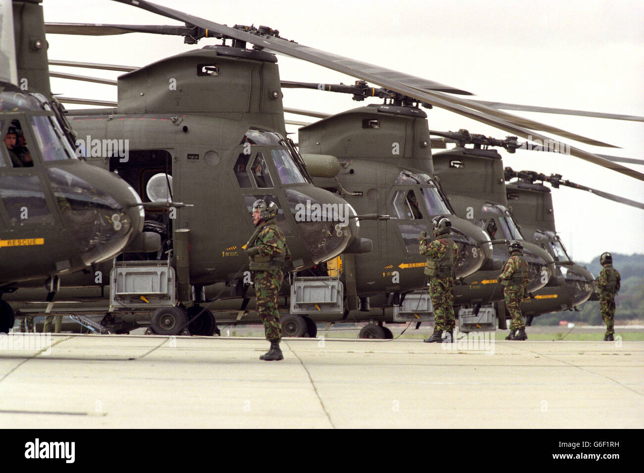 Military - Chinook Helicopters - RAF Odiham Stock Photo - Alamy