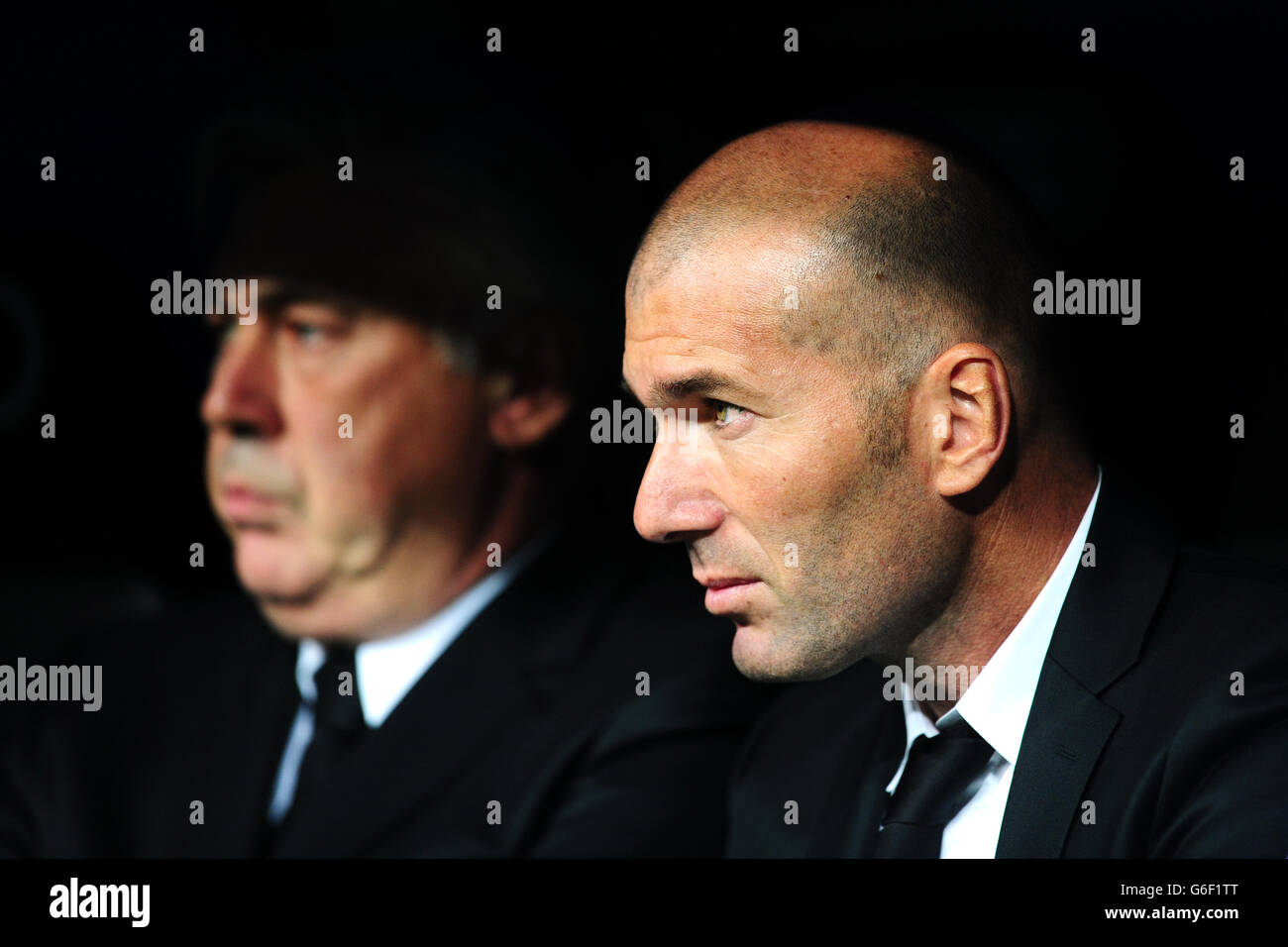 Real Madrid assistant coach Zinedine Zidane (right) with head coach ...