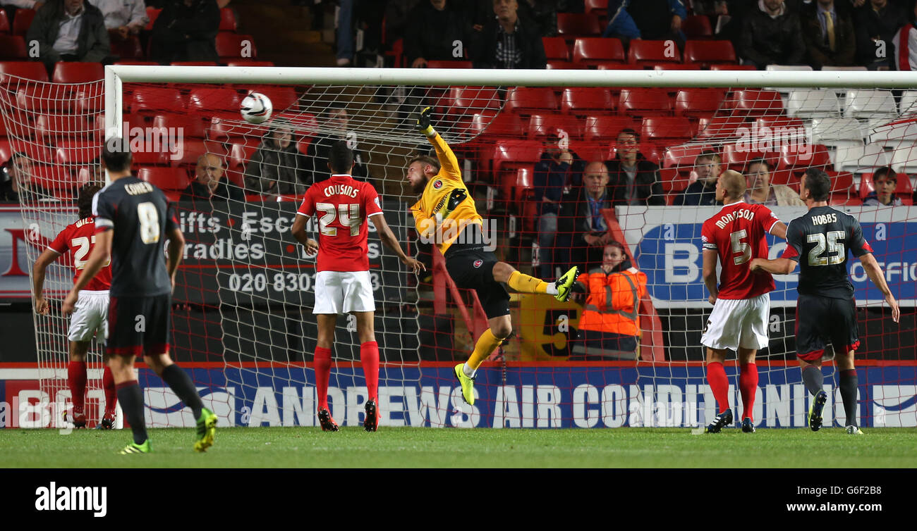 Charlton athletics goalkeeper ben hamer hi-res stock photography and ...