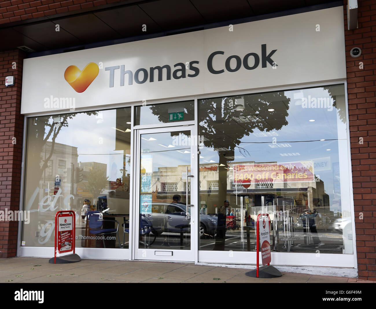 Thomas cook shop london hi-res stock photography and images - Alamy