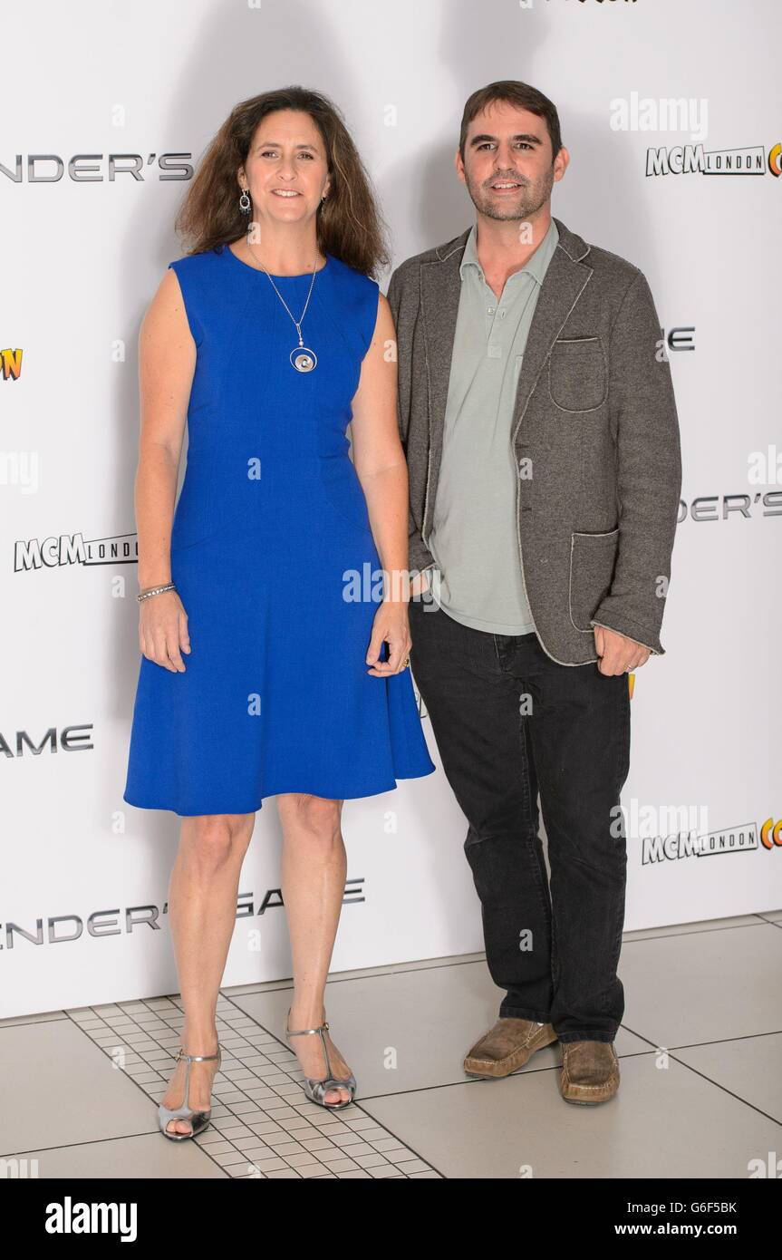 Producers Gigi Pritzker and Bob Orci attends a photocall for the film ...