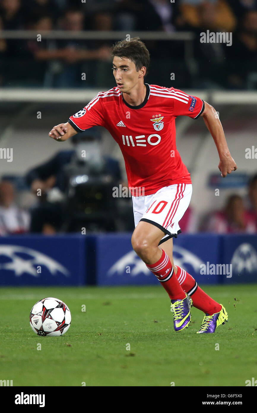 Soccer - UEFA Champions League - Group C - Paris Saint-Germain v ...