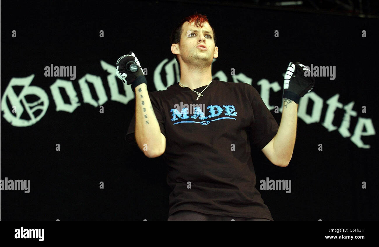 Lead singer band good charlotte hi-res stock photography and images - Alamy