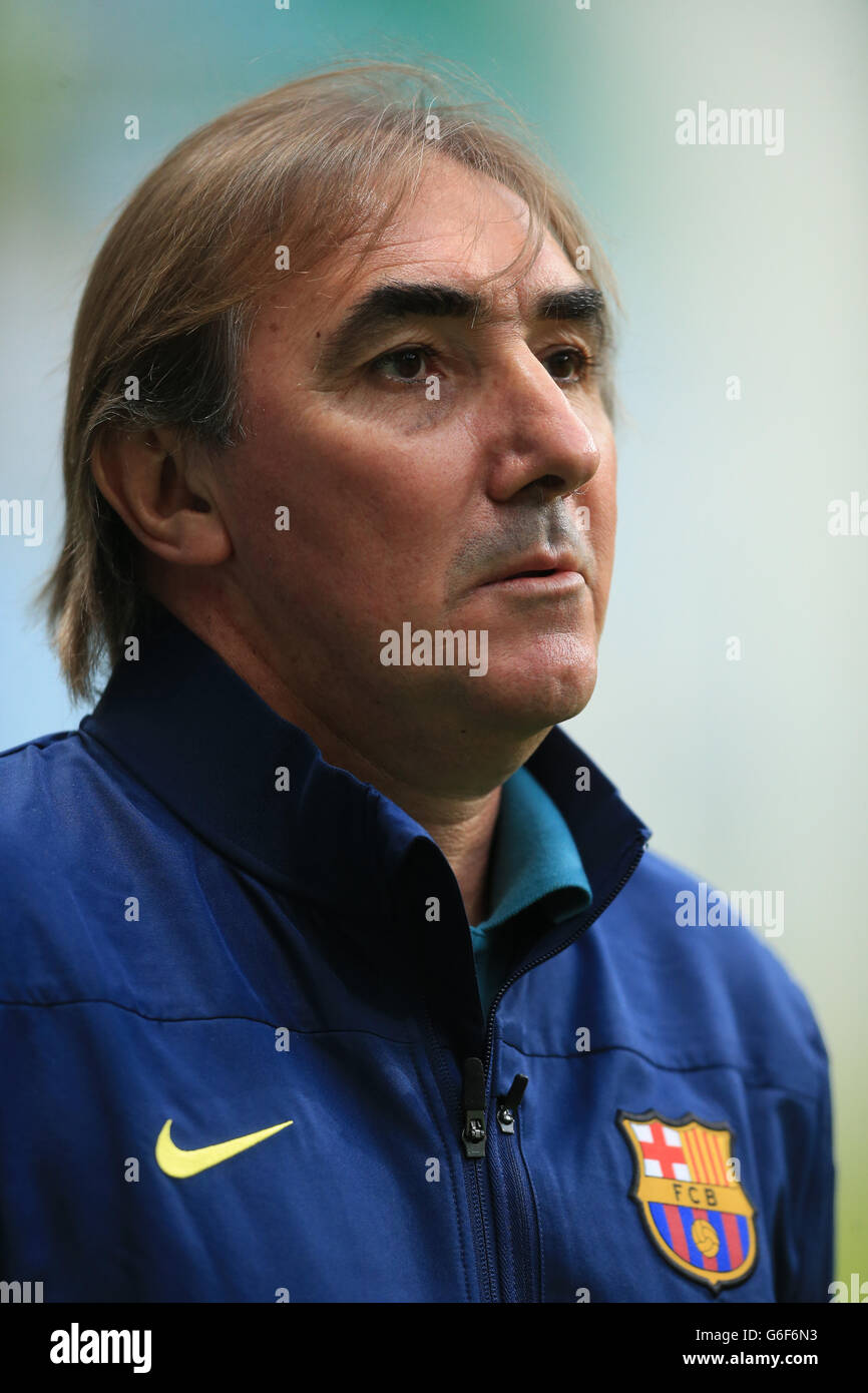 Barcelona assistant manager hi-res stock photography and images - Alamy
