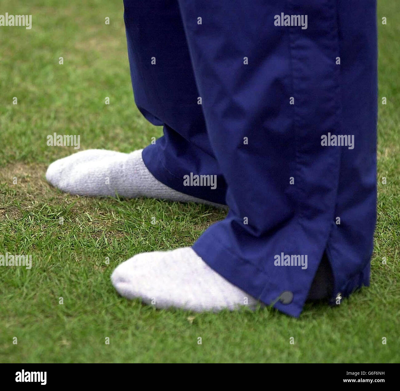 Cricket feet no shoes nasser hussain hi-res stock photography and ...