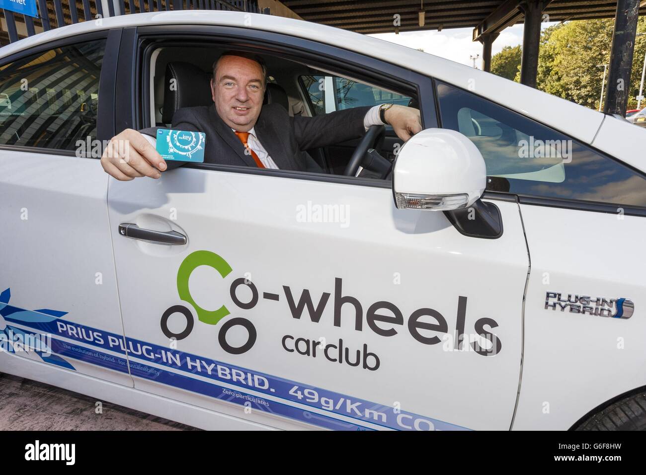 Toyota prius handover hi-res stock photography and images - Alamy