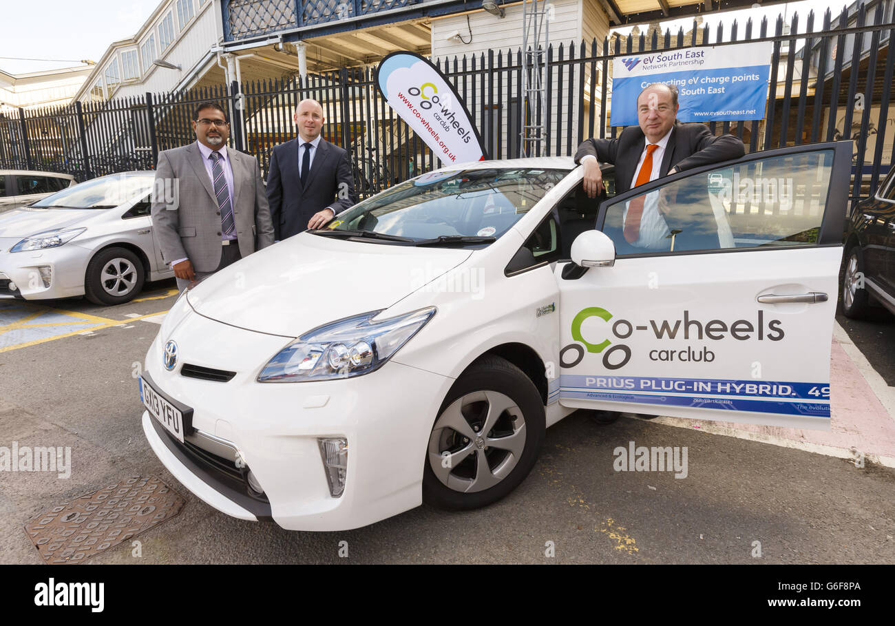 Toyota prius handover hi-res stock photography and images - Alamy