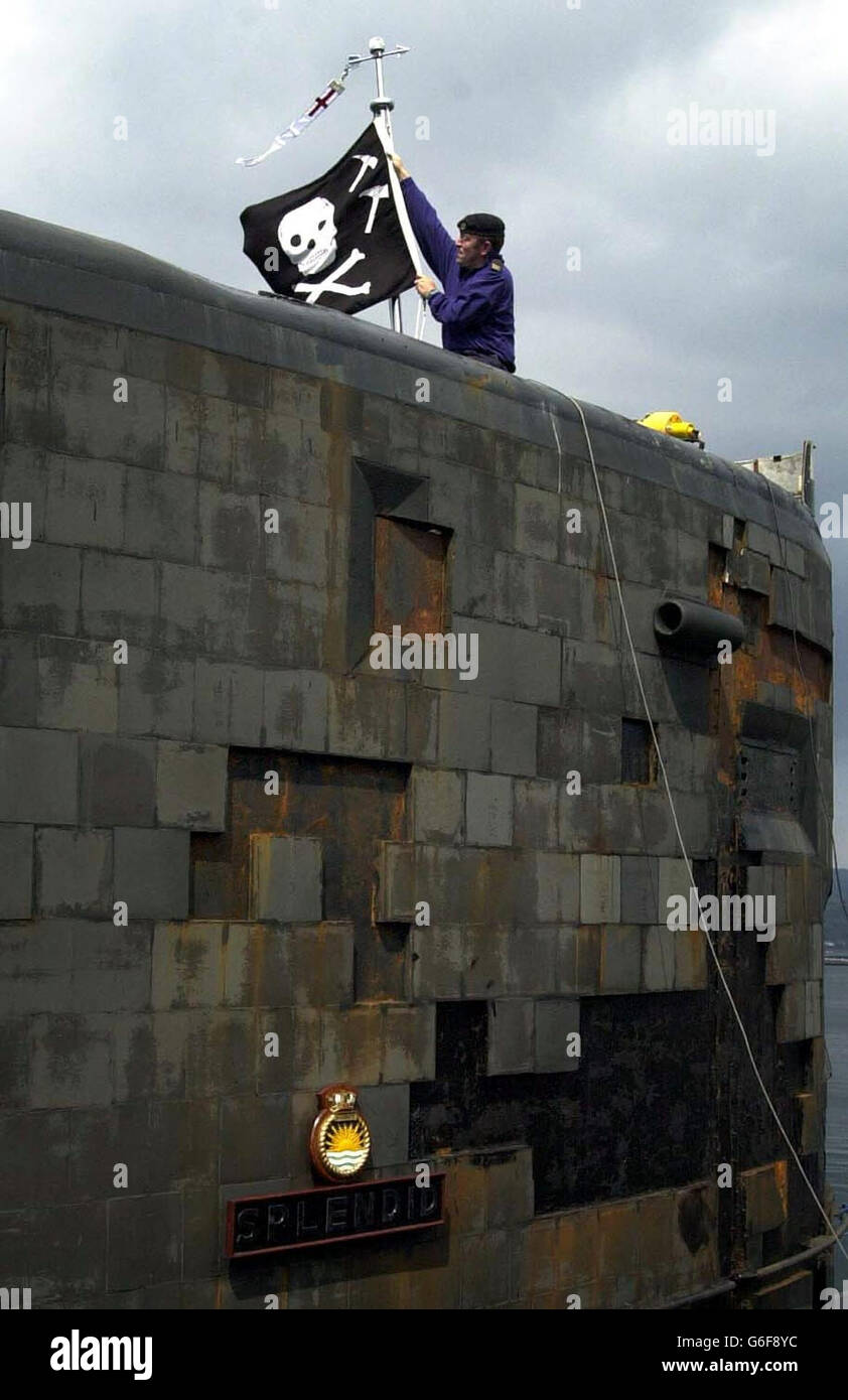 HMS Splendid returns from Gulf Stock Photo - Alamy