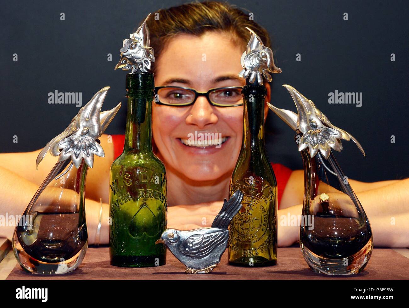 Goldsmiths and silversmiths hi-res stock photography and images - Alamy