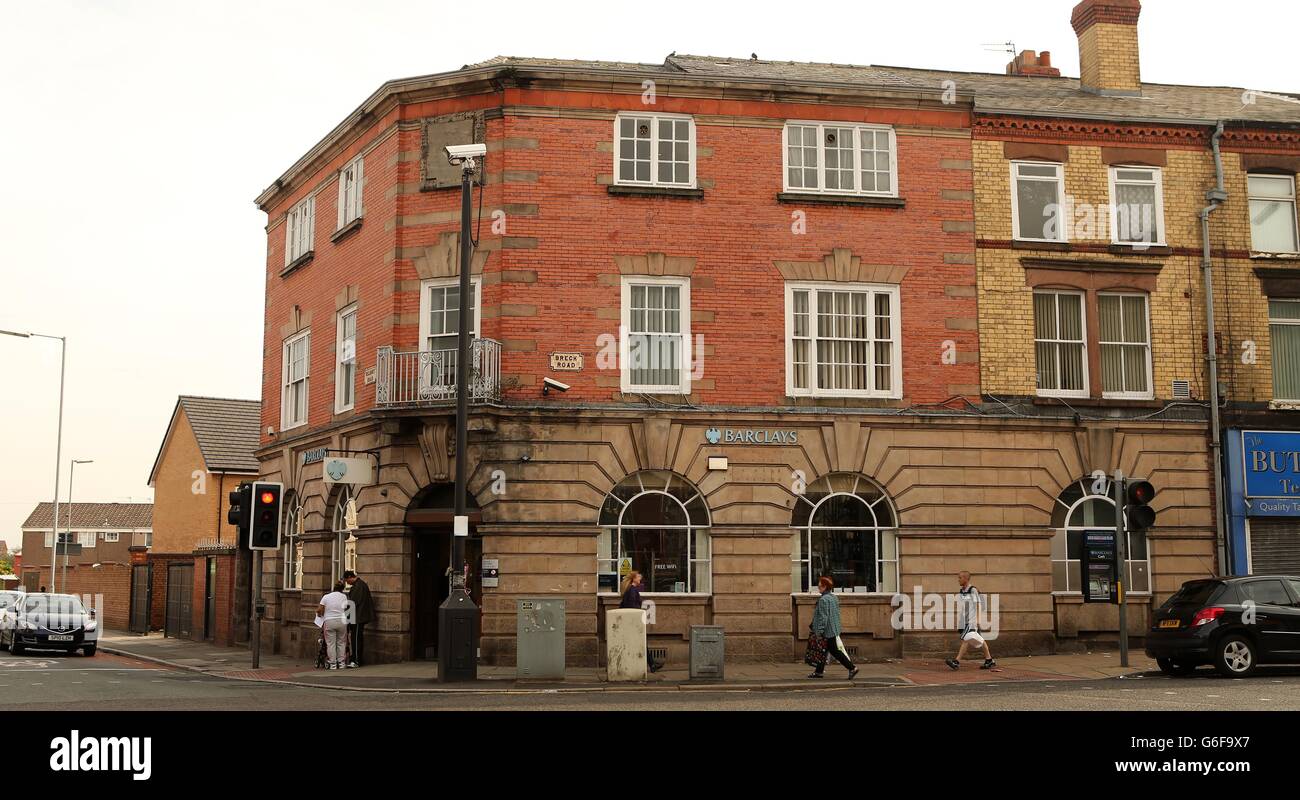 Bank Robbing Stock Photos & Bank Robbing Stock Images - Alamy