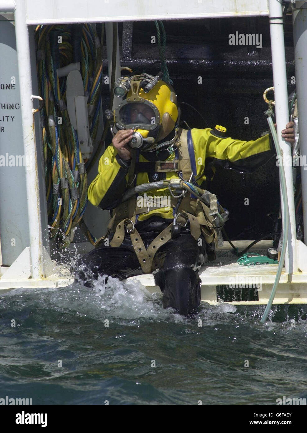 Naval deep sea diver suit hi-res stock photography and images - Alamy