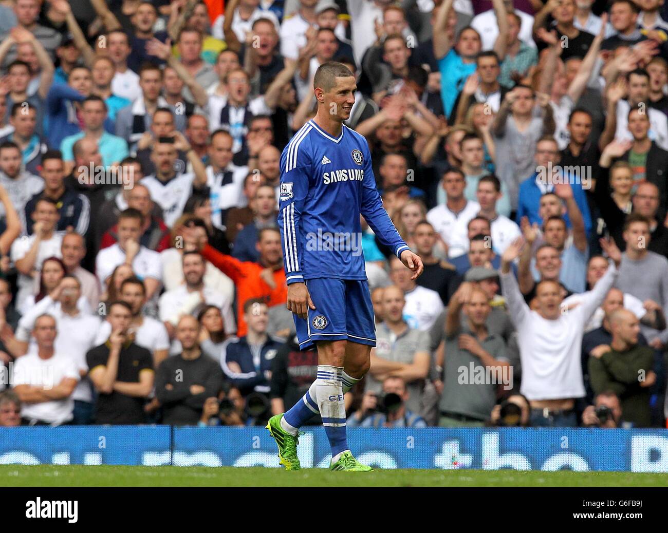 Mike dean red card hi-res stock photography and images - Alamy