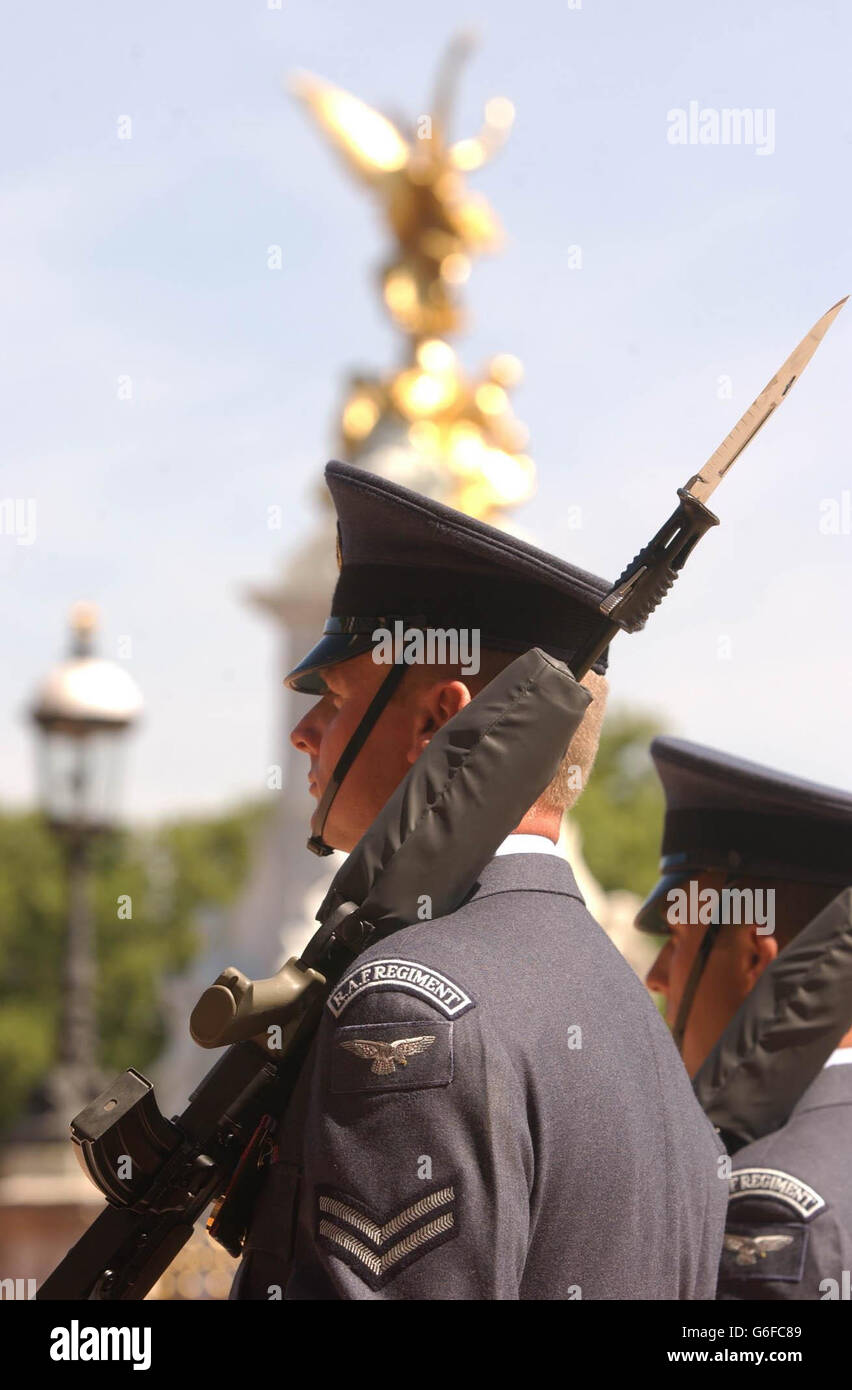 Raf Changing Of The Guard High Resolution Stock Photography and Images - Alamy