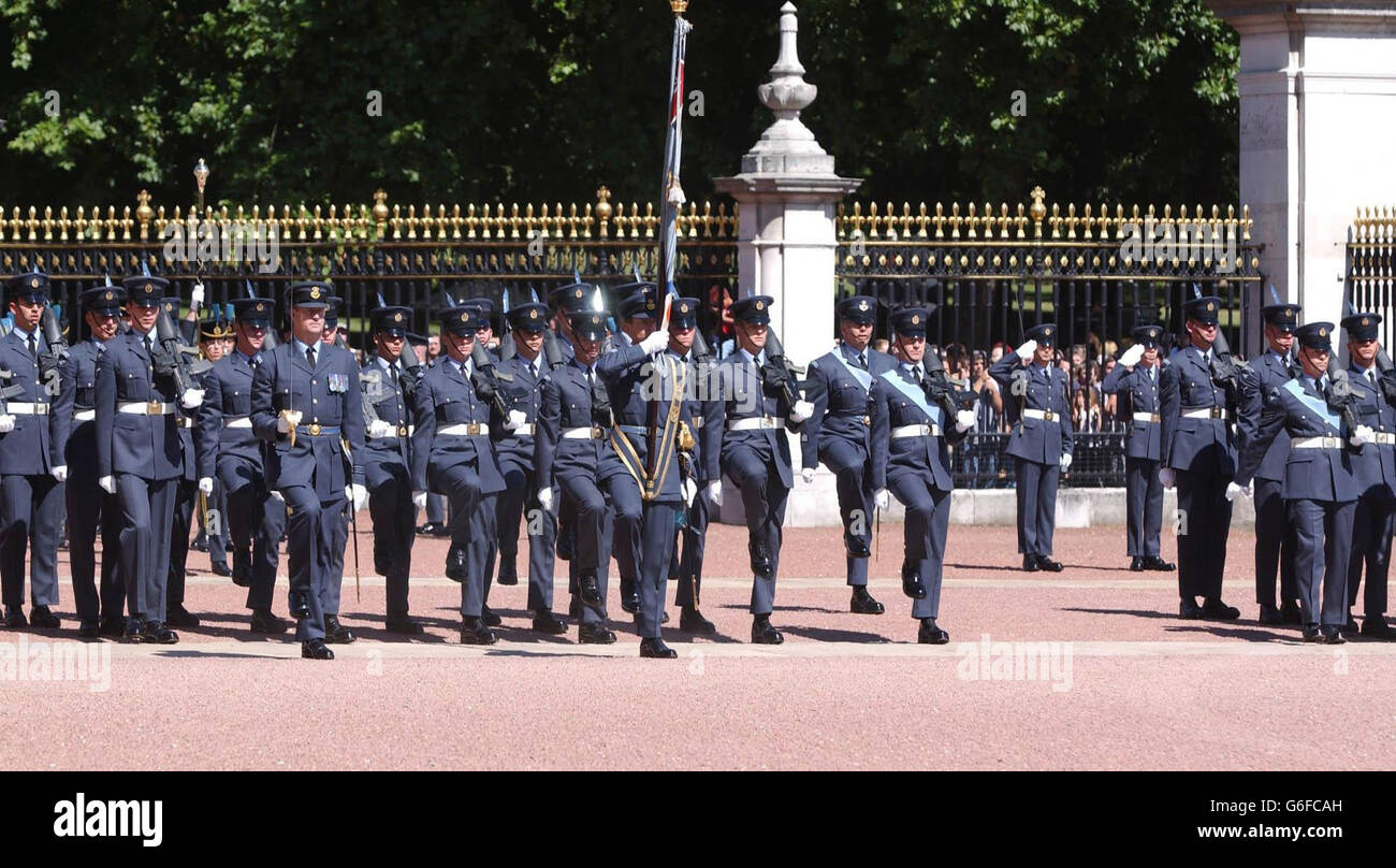 RAF Changing of the Guard Stock Photo: 107289129 - Alamy