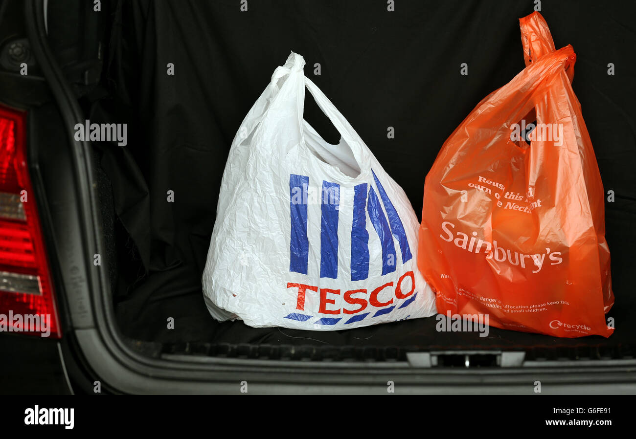 Supermarket shopping car stock hi-res stock photography and images - Alamy