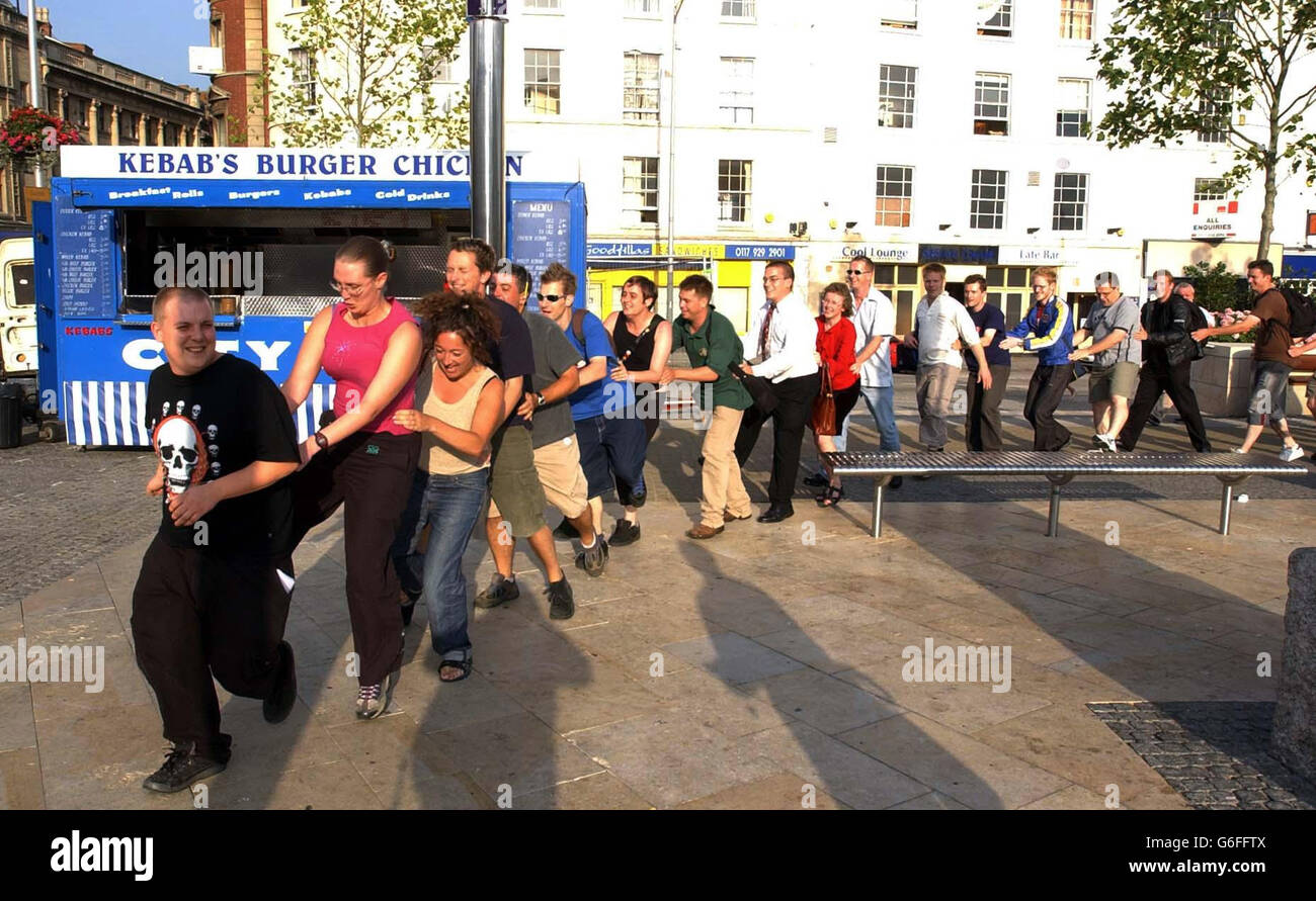 Flash mobbing hi-res stock photography and images - Alamy