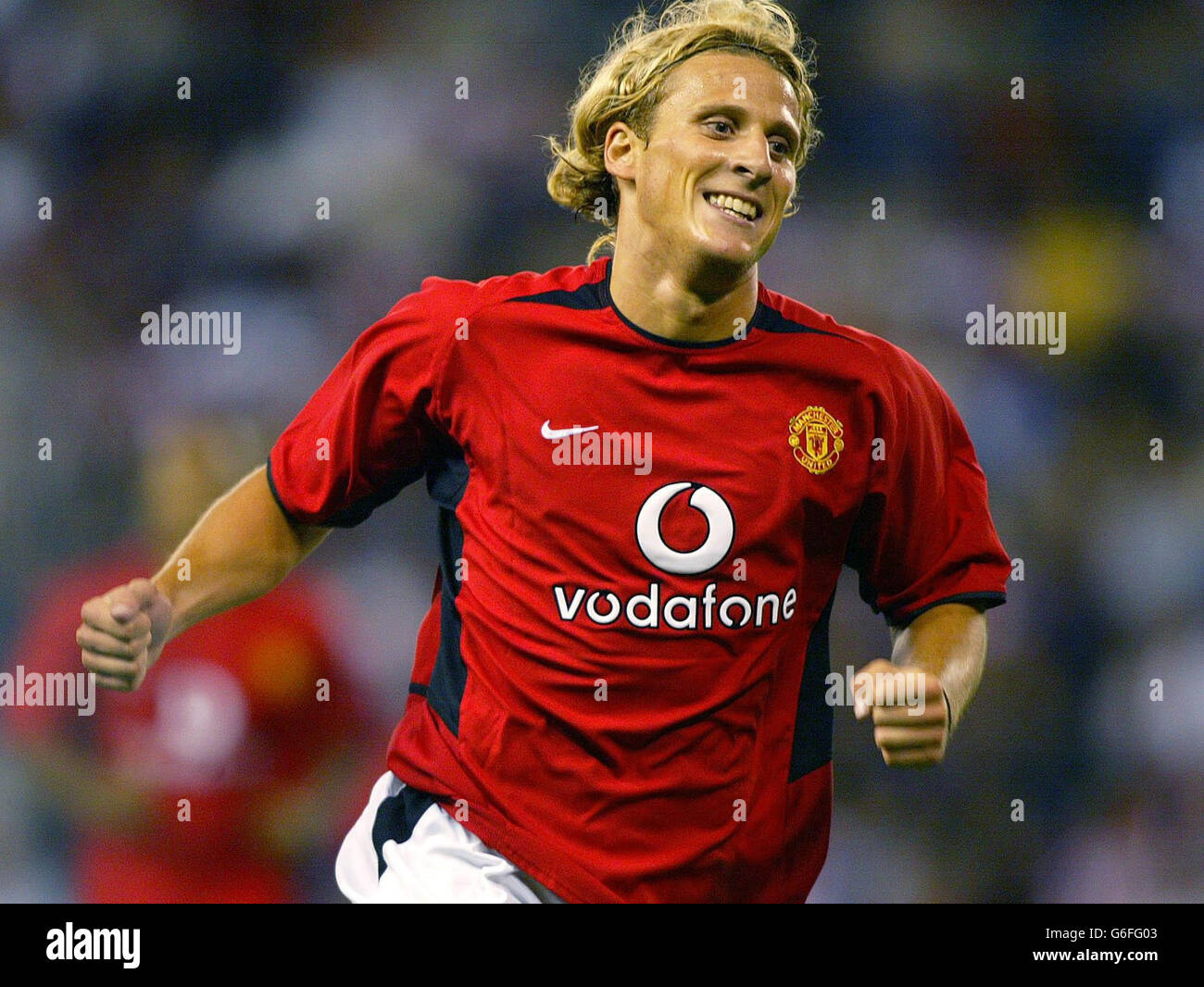 Diego forlan 2003 manchester city hi-res stock photography and images ...