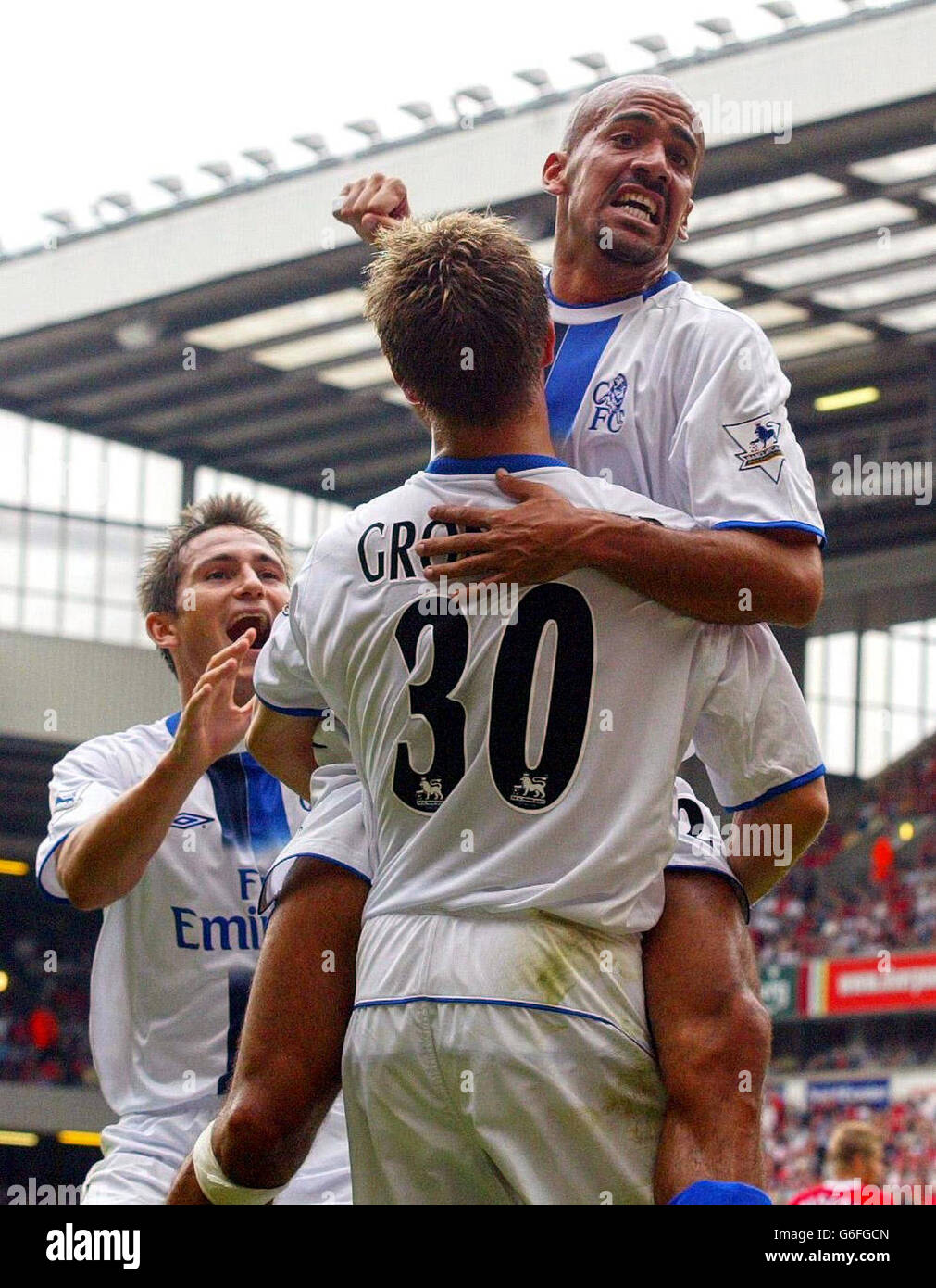 Chelsea's Juan Sebastian Veron celebrates after scoring against ...