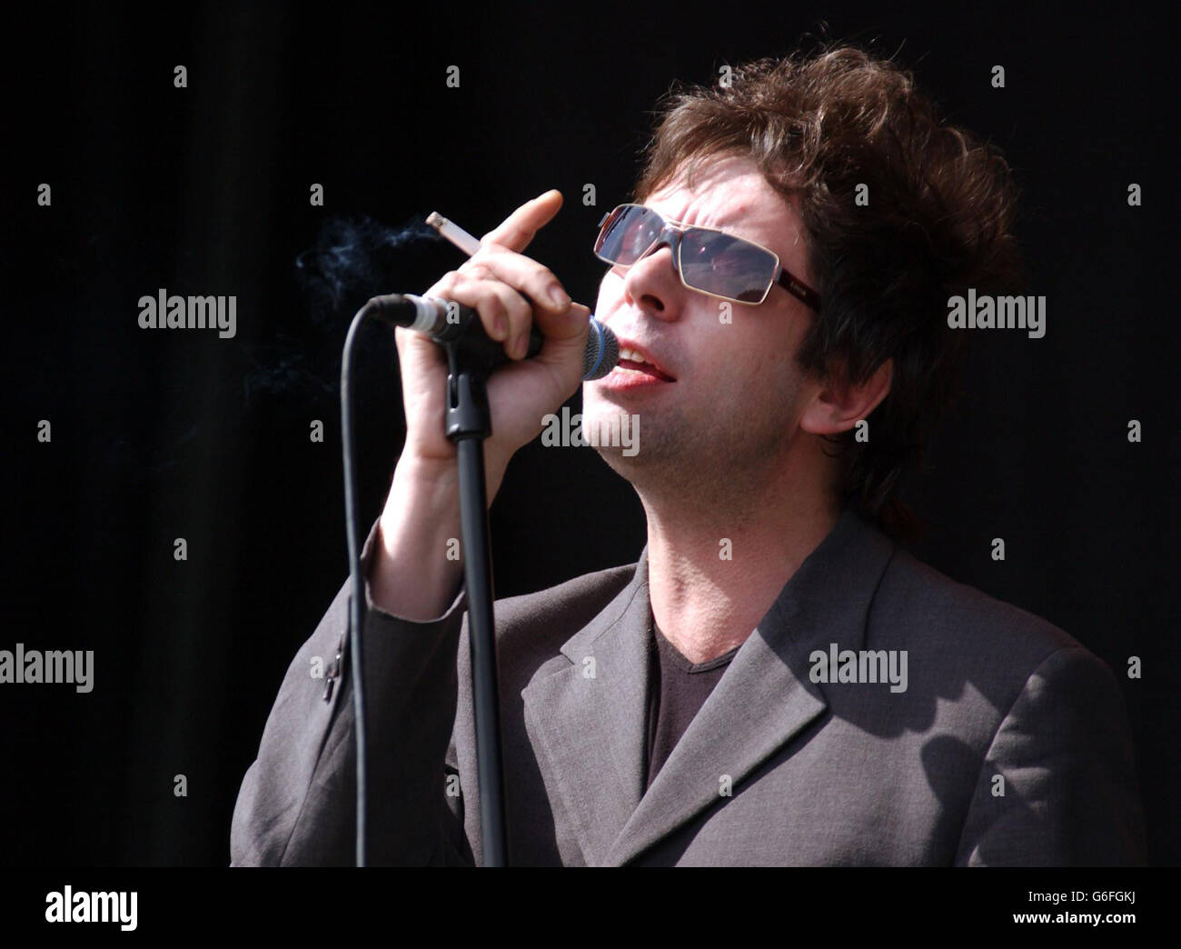 Ian mcculloch echo bunnymen performing on v stage hi-res stock ...