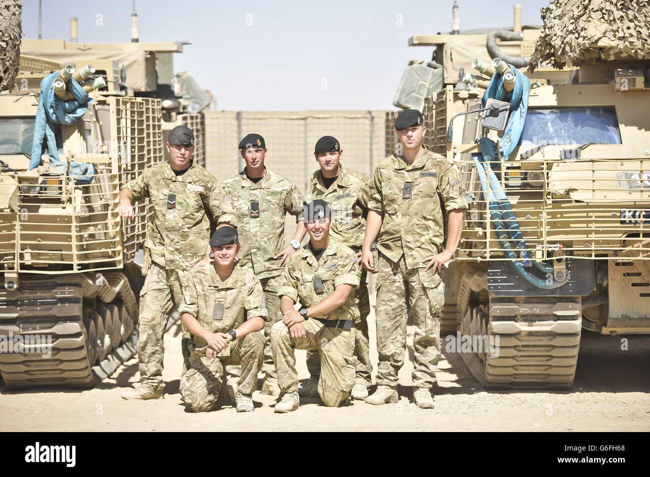 Soldiers of the 2nd royal tank regiment 2rtr hi-res stock photography ...