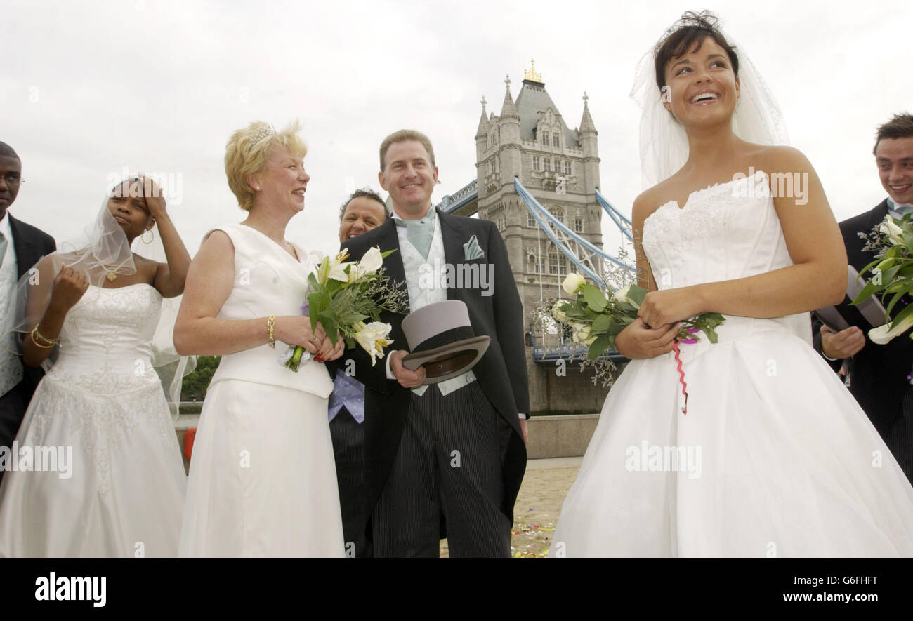 Victorian wedding hi-res stock photography and images - Alamy