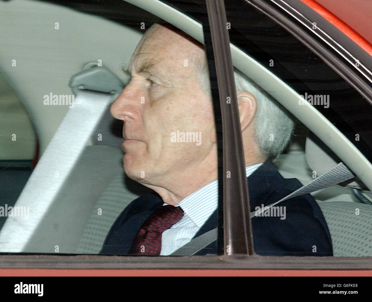 Lord hutton arrives royal courts justice hi-res stock photography and ...