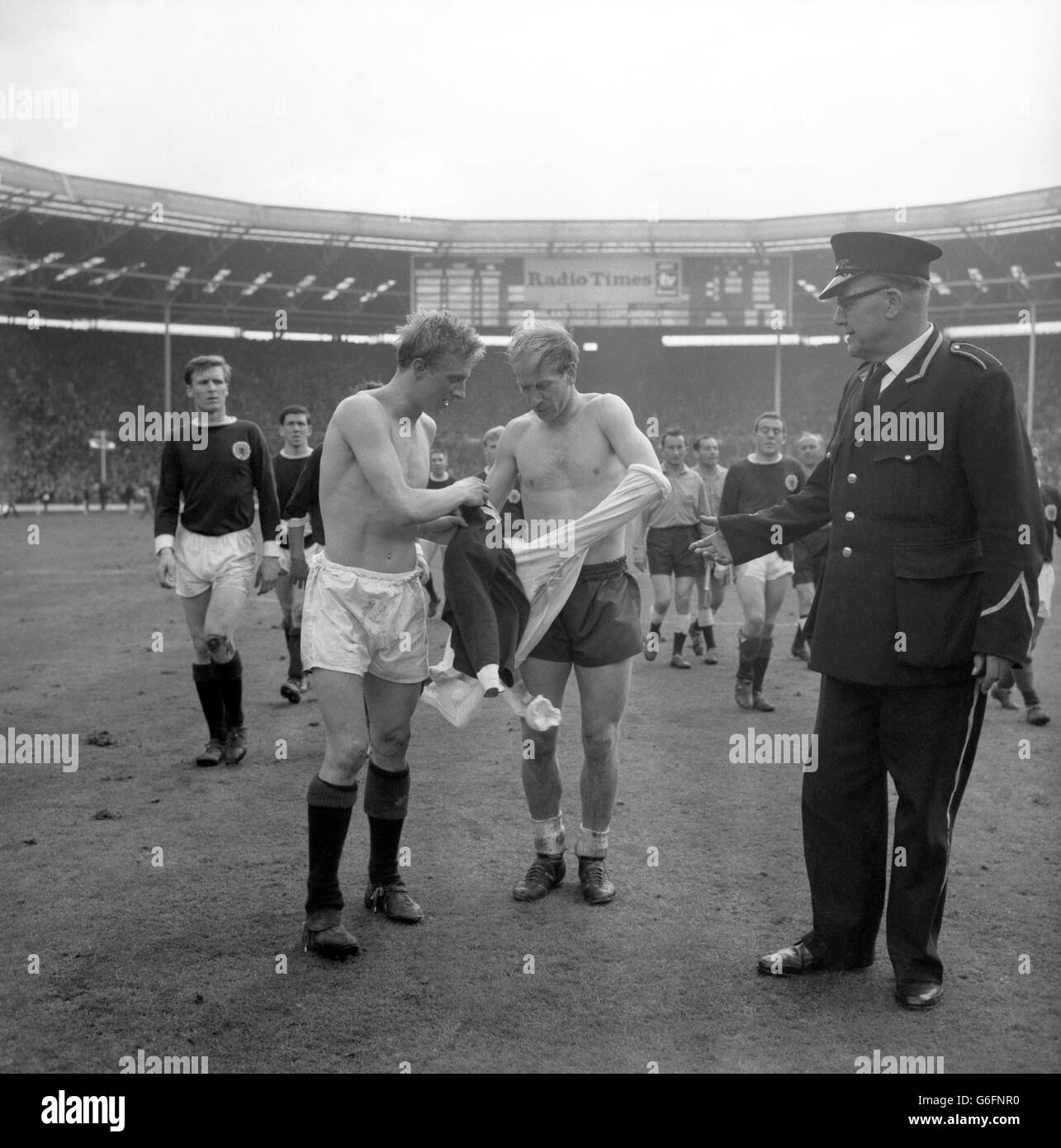 Soccer - 1965 British Home Championship - England v Scotland - Bobby ...