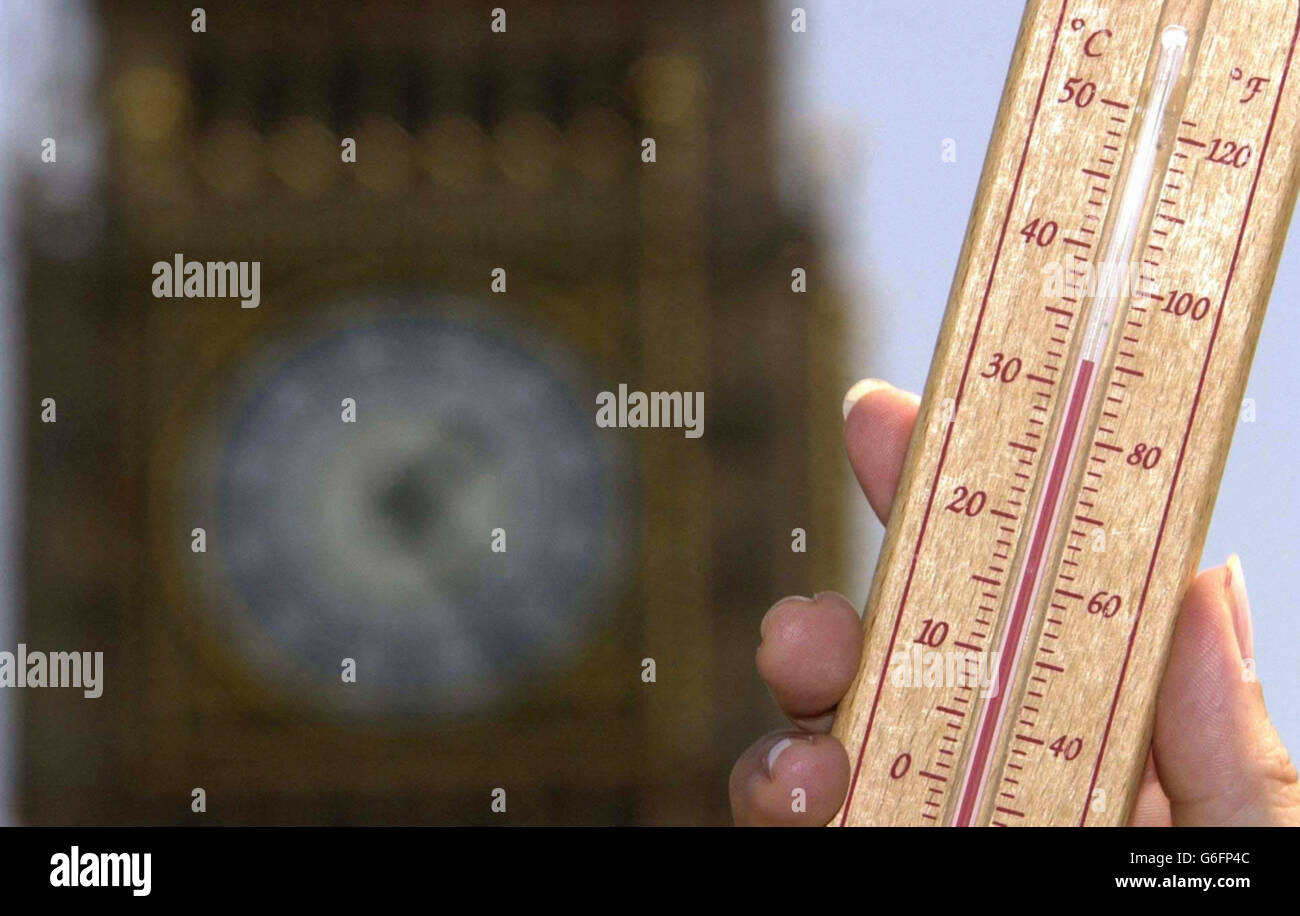 The temperature in London approaches 90F, as the heatwave continues ...