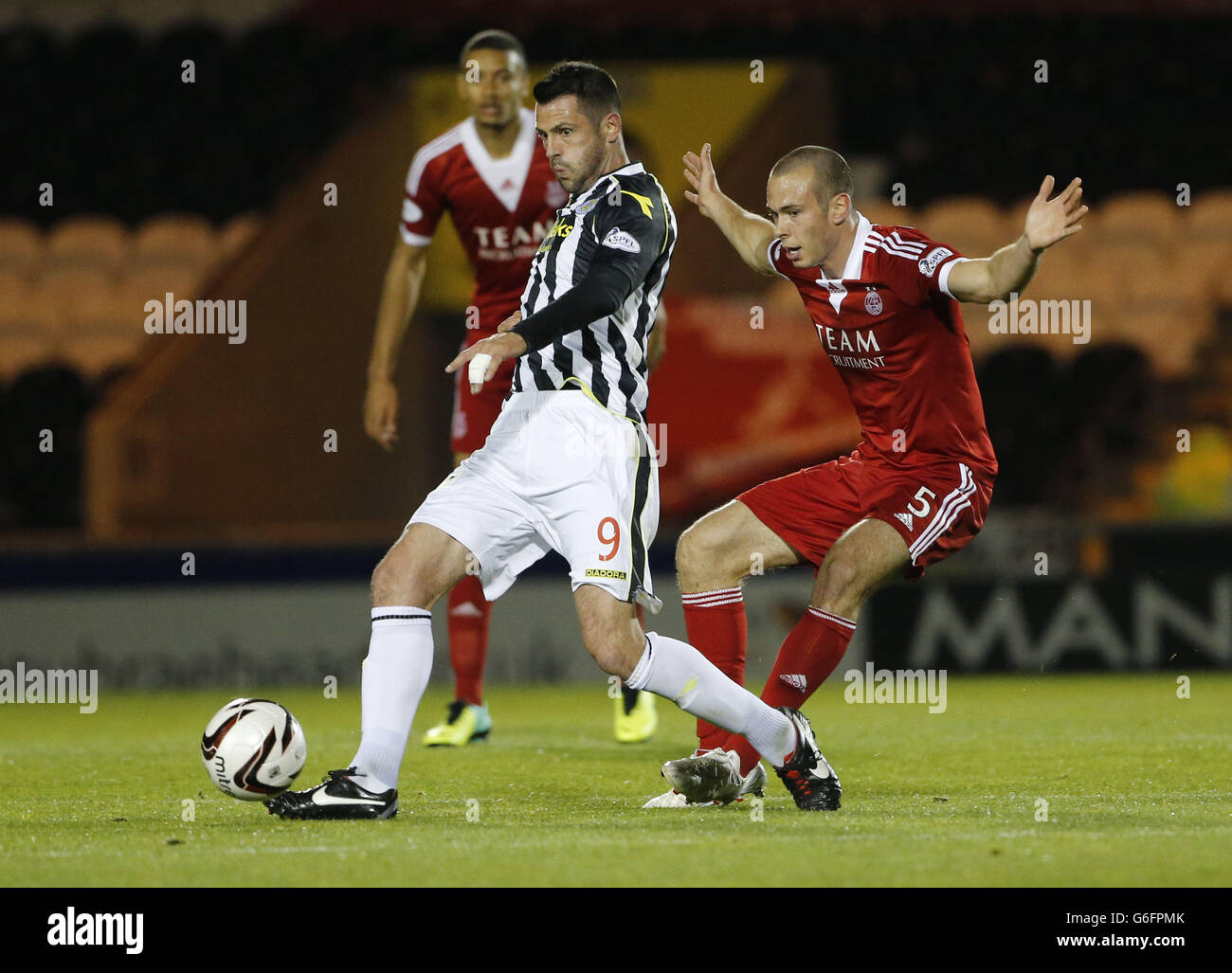 Saint Mirren's Steven Thompson and Aberdeen's Andrew Considine fight ...