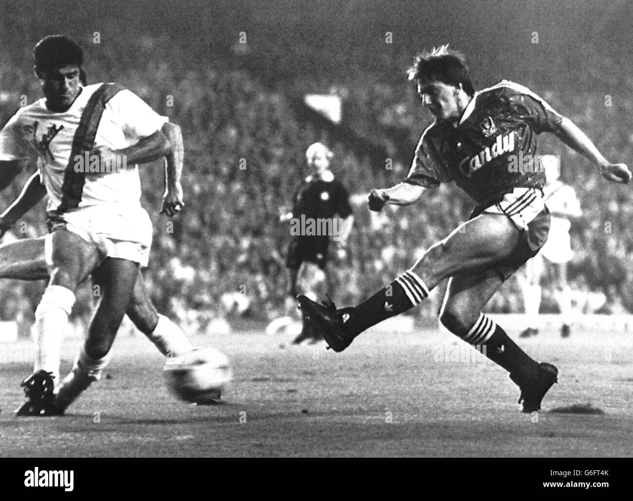 Liverpool's Peter Beardsley almost scores during the Division One ...
