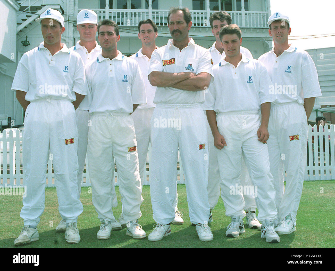 England captain Graham Gooch (centre front) with Trent Bridge test new ...