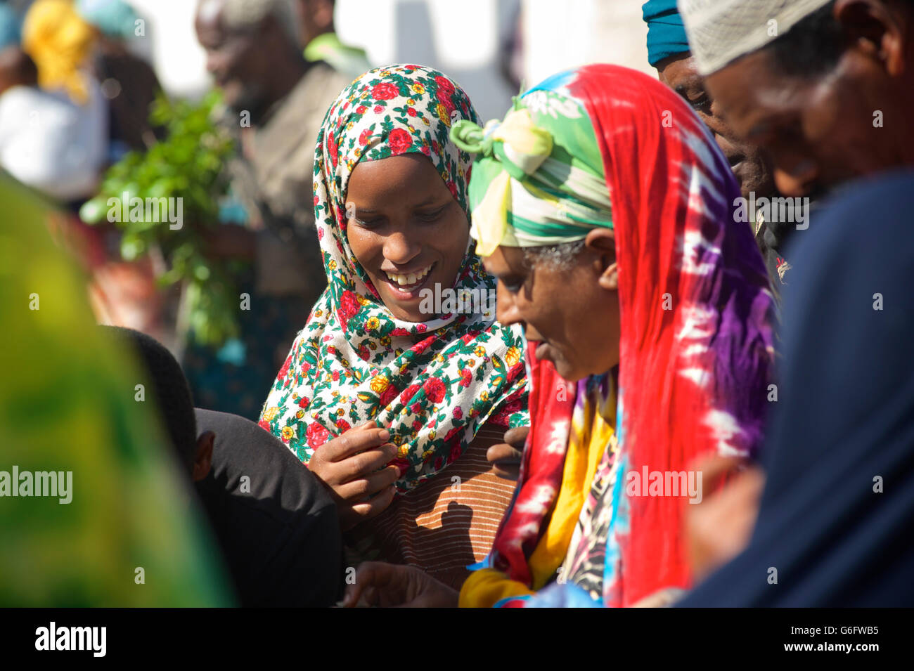 Harari women at market, Old Town, Harar, Ethiopia Stock Photo - Alamy