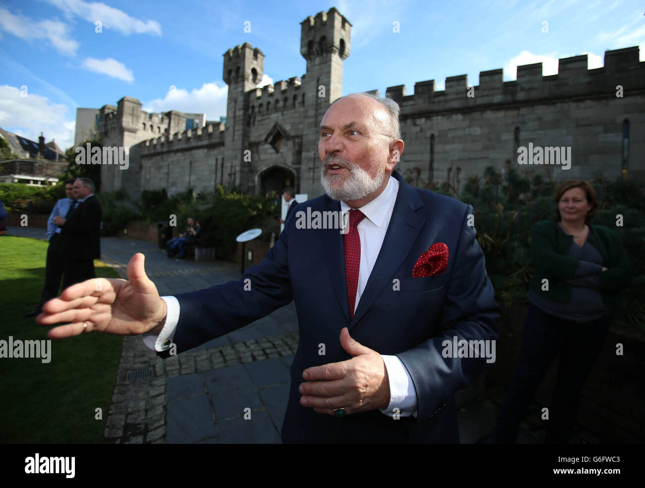 RETRANSMITED CORRECTING CAPTION Senator David Norris speaking to the ...