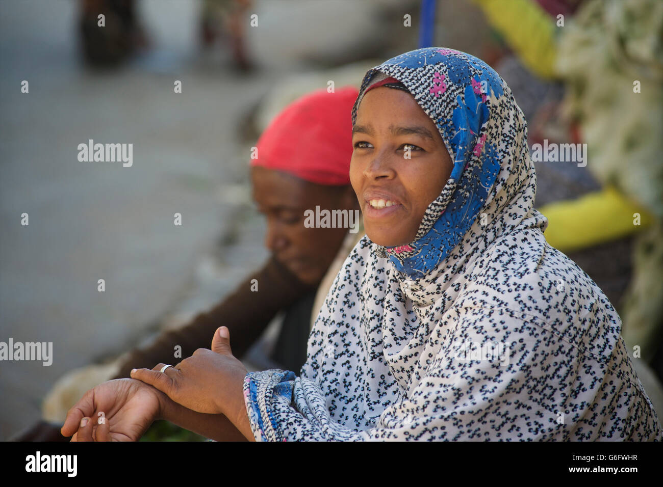 Harari woman in muslm hadcloth. Harar, Ethiopia Stock Photo - Alamy