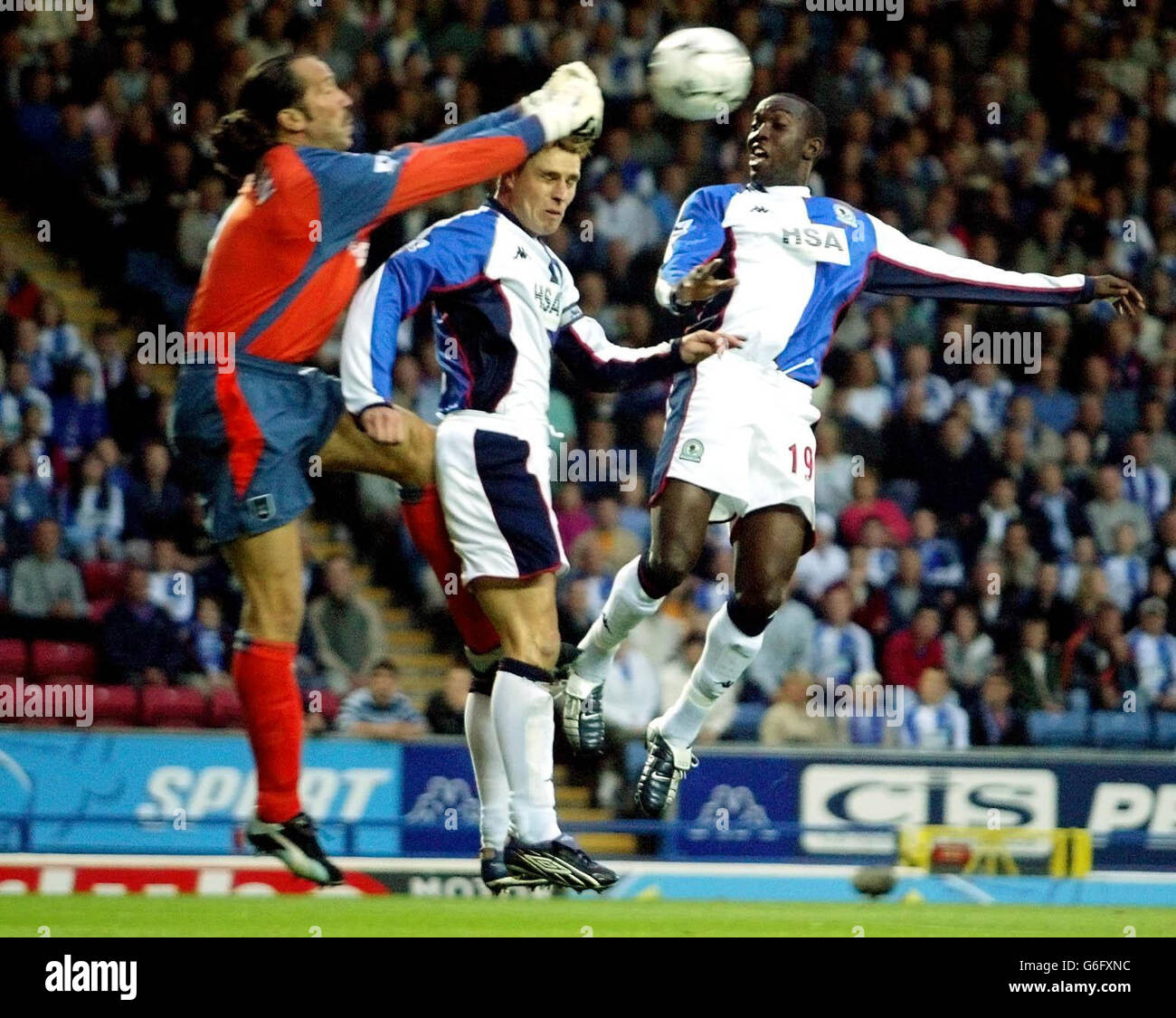 Blackburn Rovers's Garry Flitcroft (middle) and Dwight Yorke (Right ...