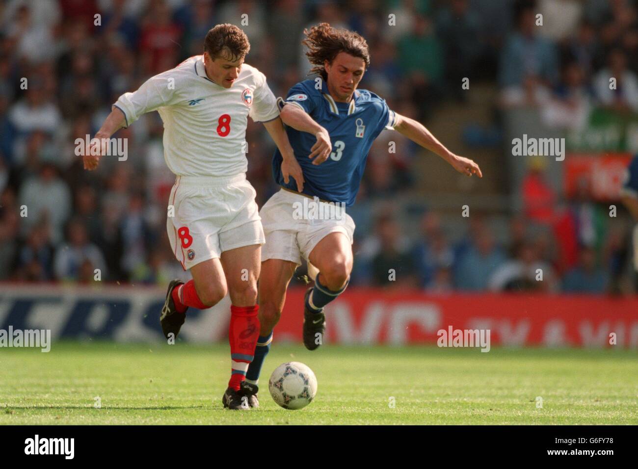 Soccer european championships italy v russia hi-res stock photography ...
