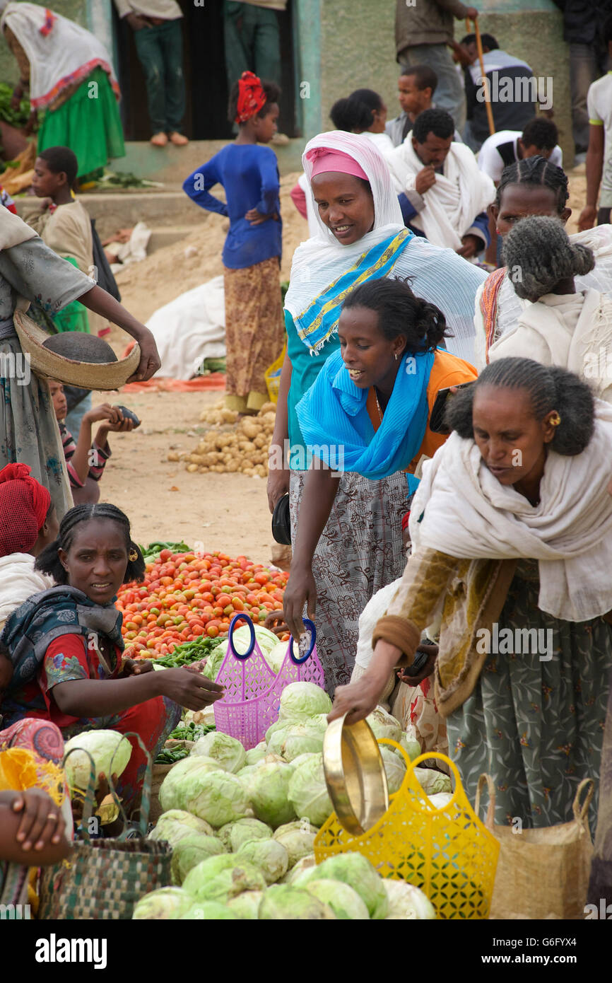 Market day at Freweyni also known as Sinkata. Tigray, Misraqawi Zone ...