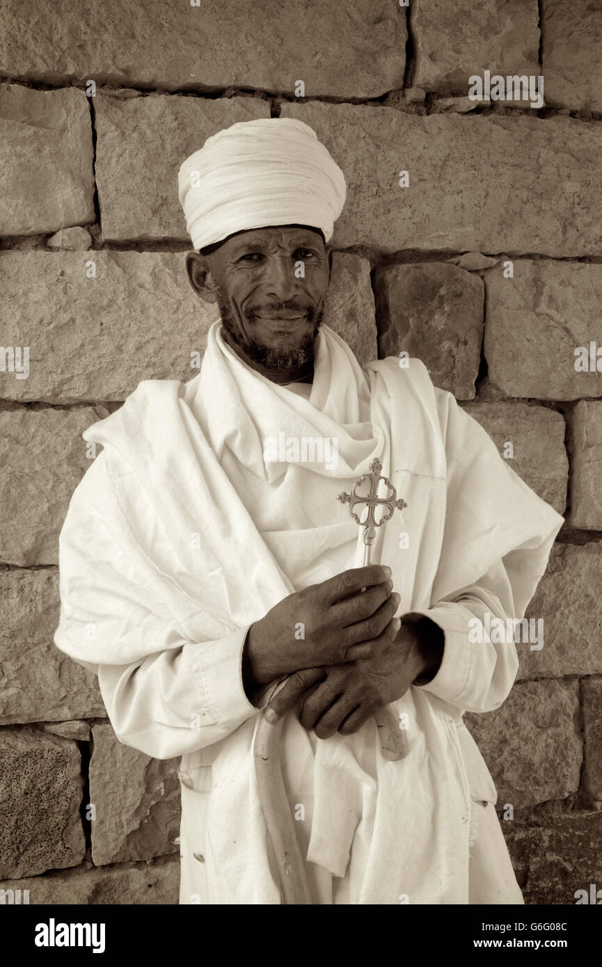 Ethiopian priest hi-res stock photography and images - Alamy