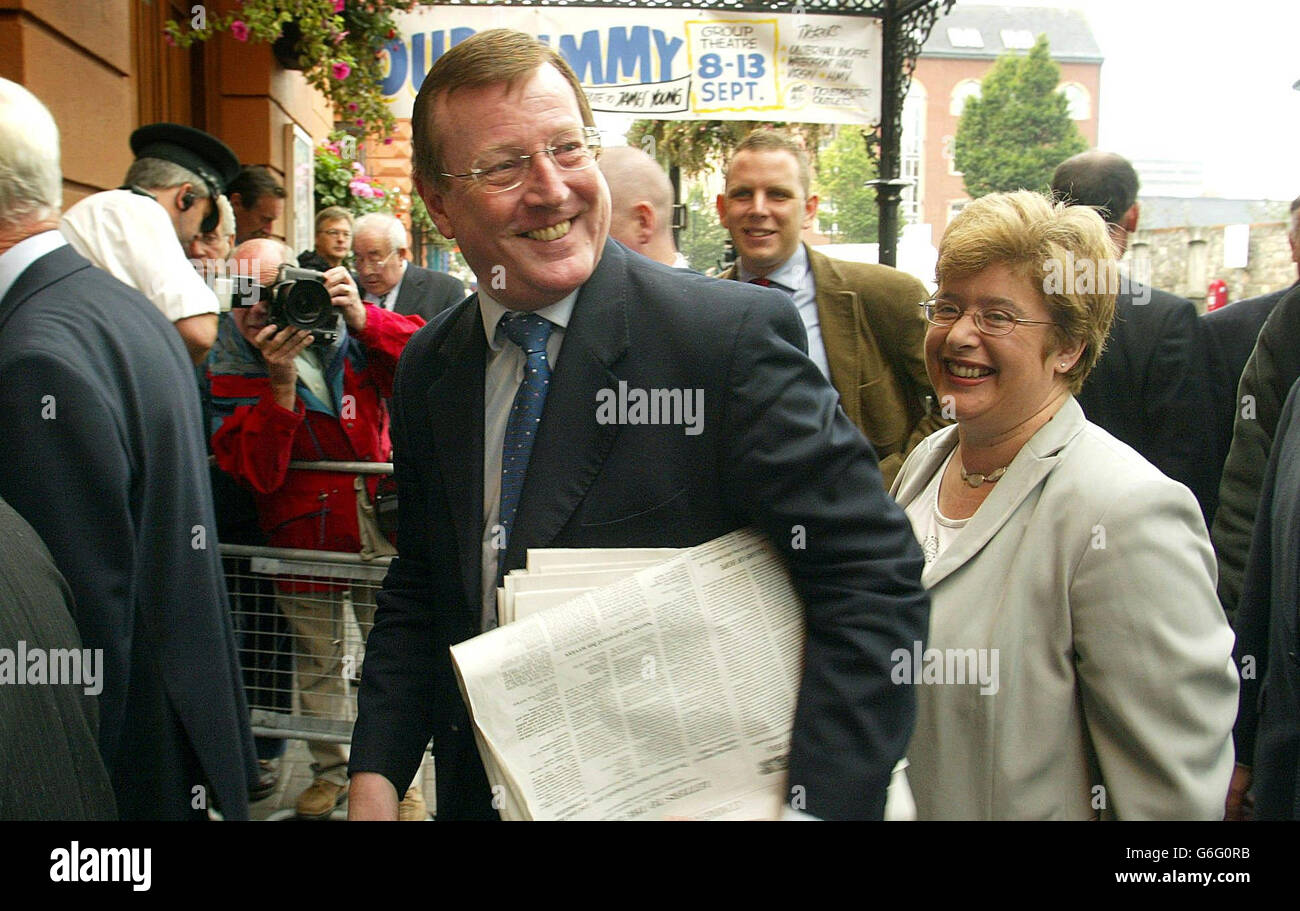 Ulster unionist leader david trimble with his wife daphne hi-res stock ...