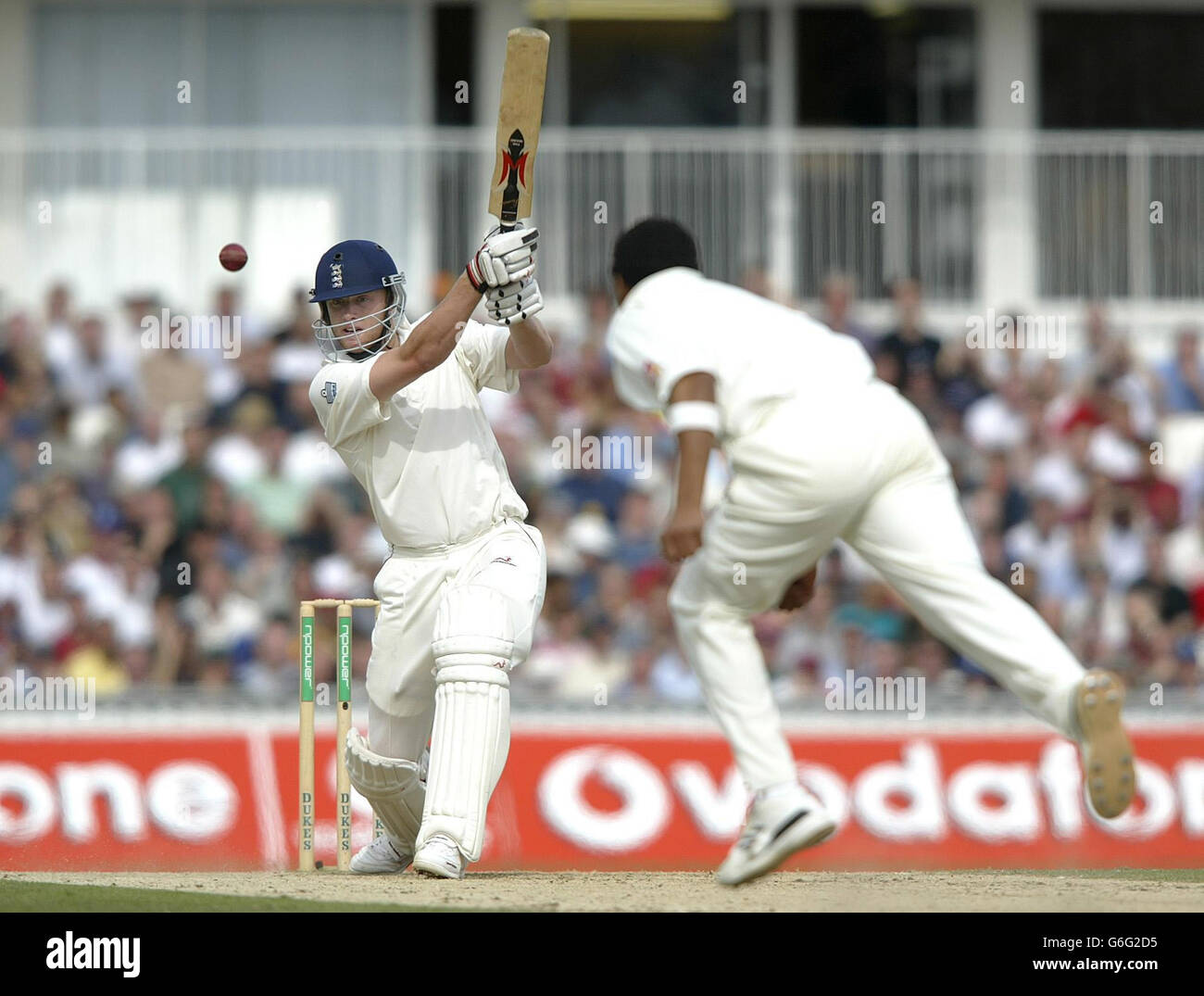 South africas makhaya ntini hi-res stock photography and images - Alamy