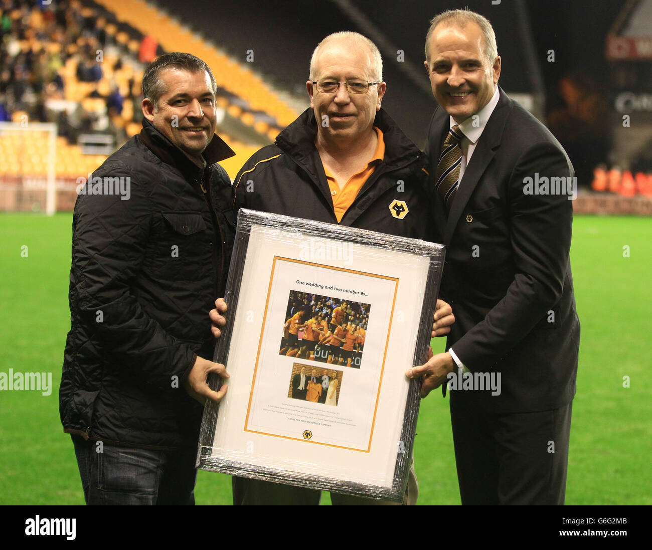 Wolverhampton Wanderers fan Peter Abbott with former Wolves players ...