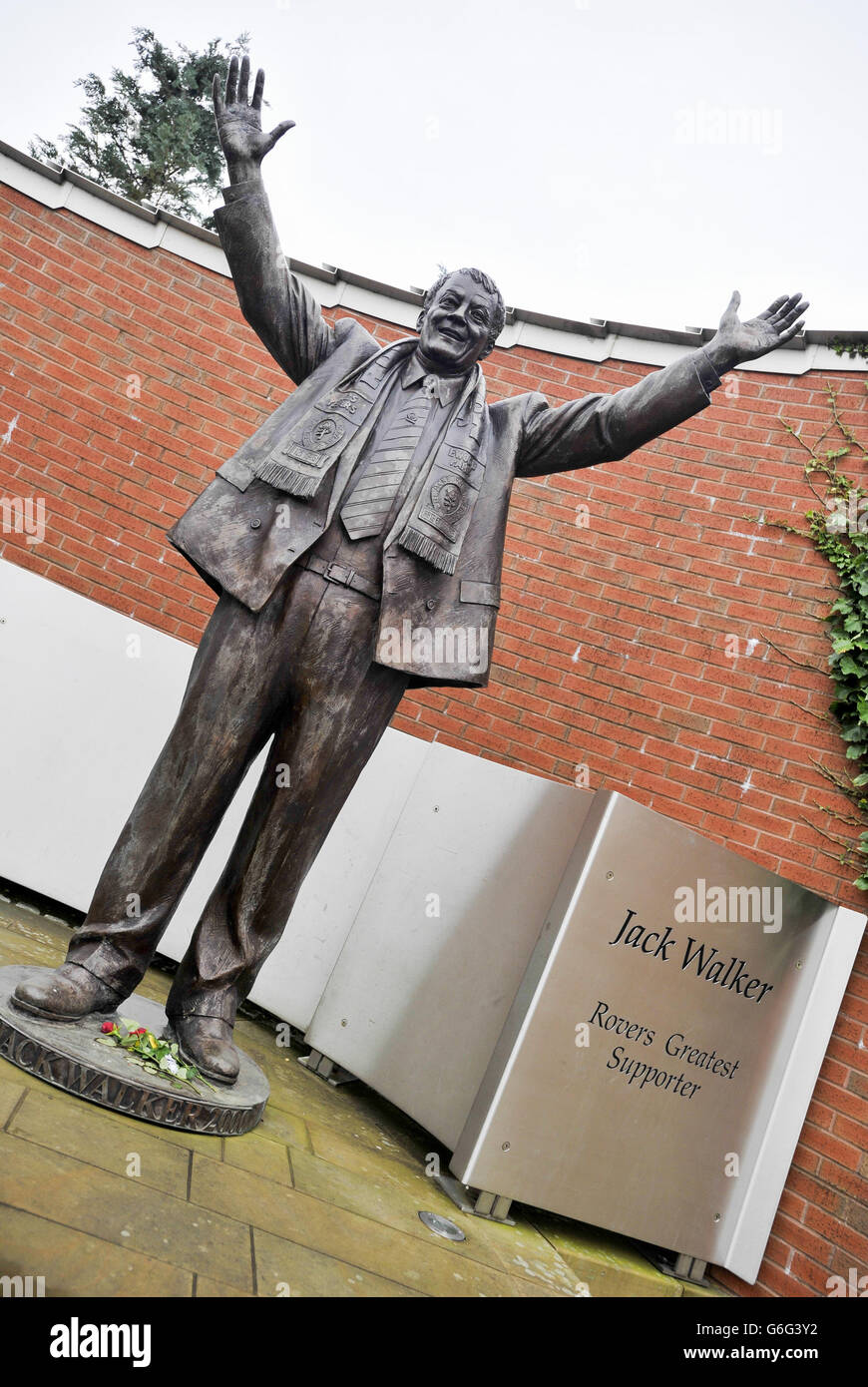 Jack walker statue outside the ground hi-res stock photography and ...